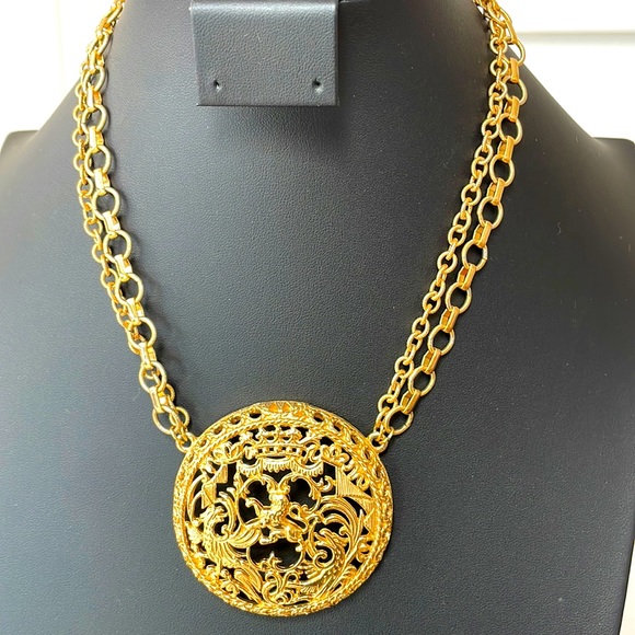 Napier | Jewelry | Napier Large Gold Tone Lion Pierced Filigree ...
